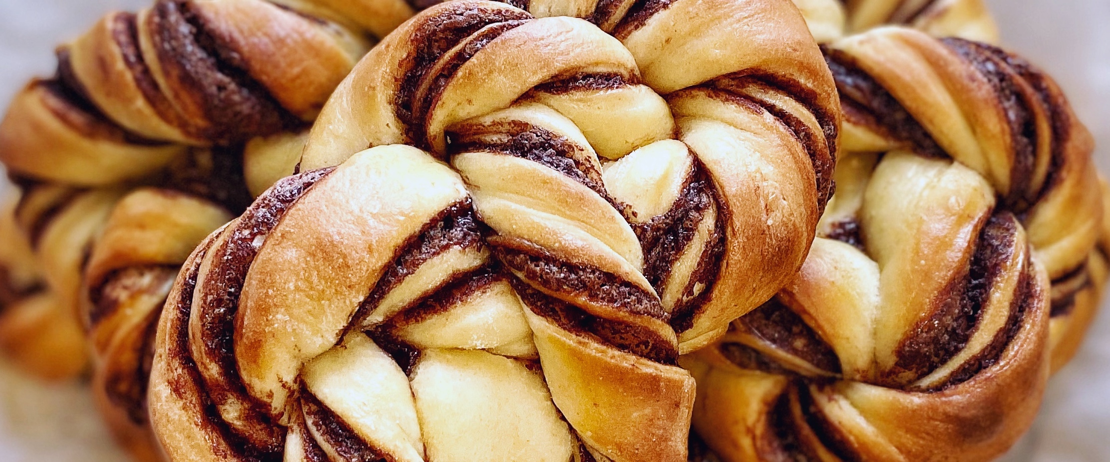 Nutella Brioche Knots – Mrs. Sucrée